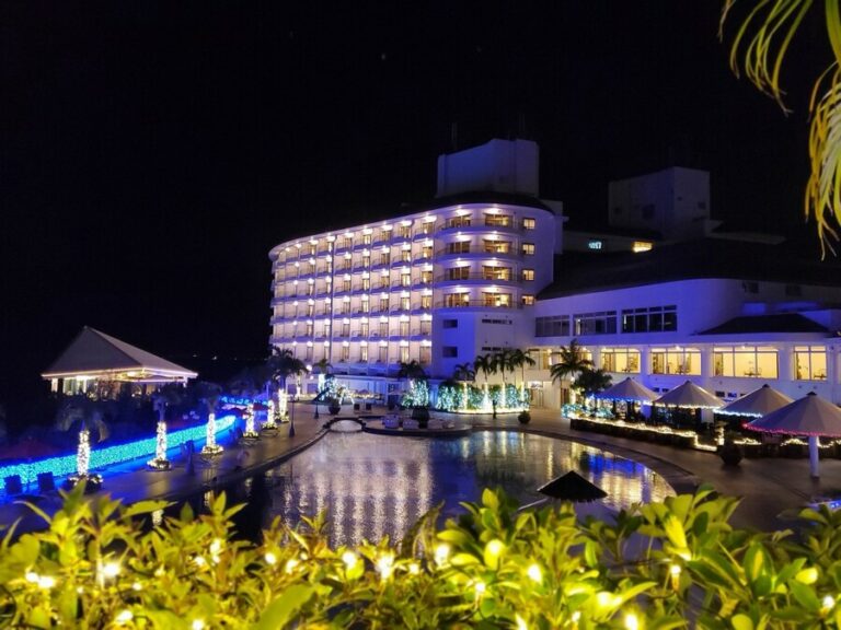 Experience the Magical Glow of "Kariyushi Dream Fantasy" Illumination ...